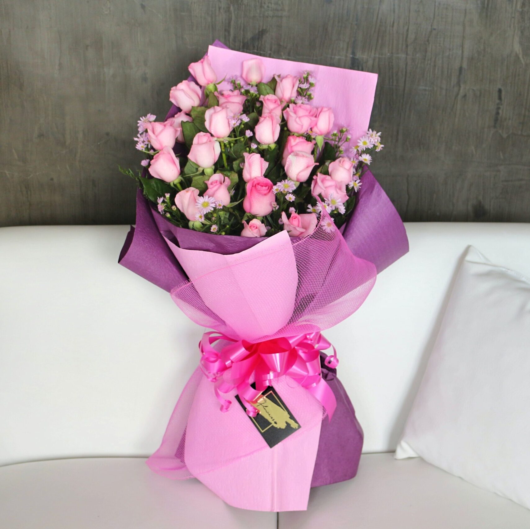 Ramo 24 Rosas Rosadas | Cflowers Costa Rica